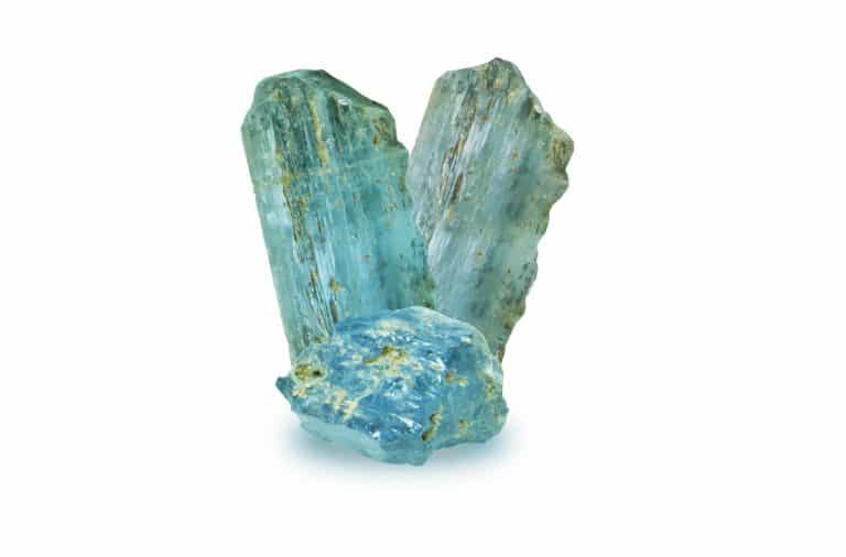 Totul despre Topaz : Caracteristici, proprietati, istoric, bijuterii